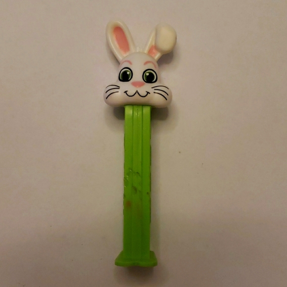 Art | Pez Dispenser Candy Holder Stick Extender Figure Green Easter ...